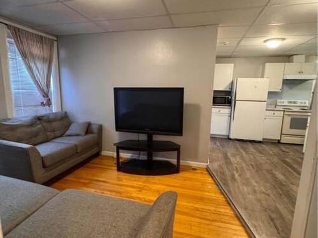 2 BR, 1 BA Apartment 213 Lincoln St, Unit 1R, Worcester, MA 01605