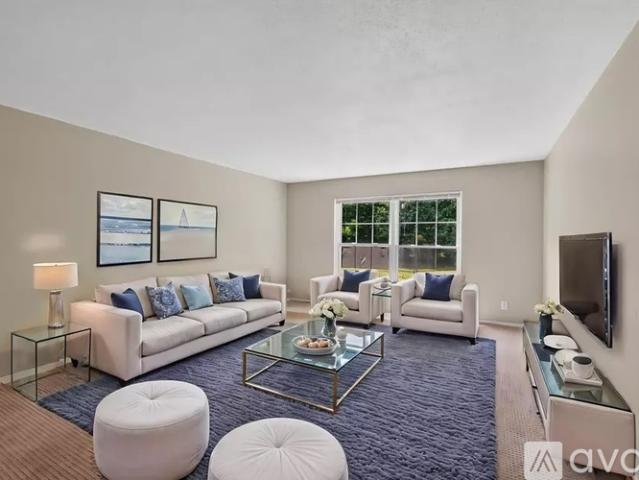 2 BR, 1 BA Apartment 2101 Chateau Ct, Unit 106, Grafton, WI 53024