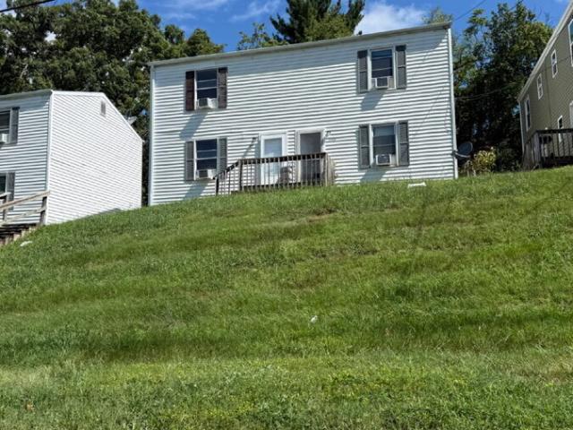 2 BR, 1 BA Apartment 2107 Staunton Ave NW, Roanoke, VA 24017