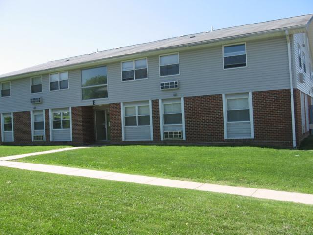 2 BR, 1 BA Apartment 2110 2146 Oak Hollow Drive, Columbia, PA 17512