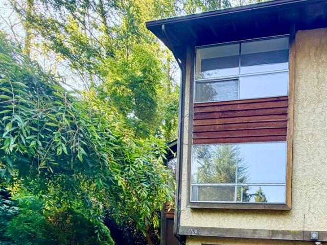 2 BR, 1 BA Apartment 21118 Shell Valley Rd, Edmonds, WA 98020