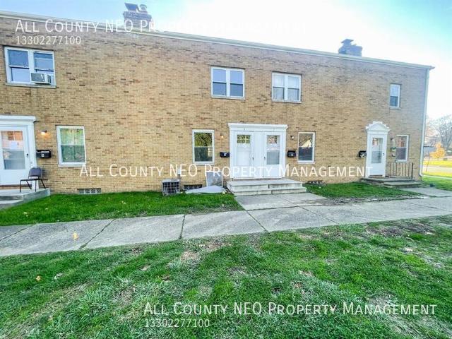 2 BR, 1 BA Apartment 2114 Market Ave. N Canton, OH 44714