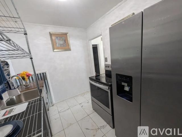 2 BR, 1 BA Apartment 2115 Hazelhurst Ave, Unit A, Macon, GA 31204