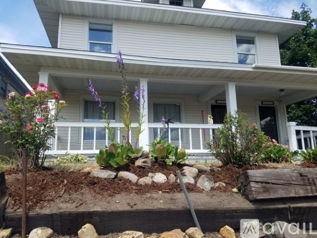 2 BR, 1 BA Apartment 2117 E Providence Ave, Unit 2, Spokane, WA 99207