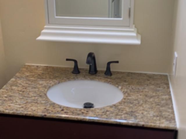 2 BR, 1 BA Apartment 2119 Earl Avenue, Unit 3, Long Beach, CA 90806