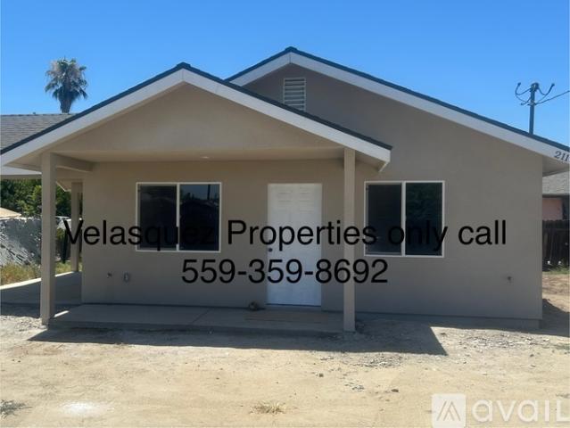 2 BR, 1 BA Apartment 211 W Orange Ave Unit B, Porterville, CA 93257