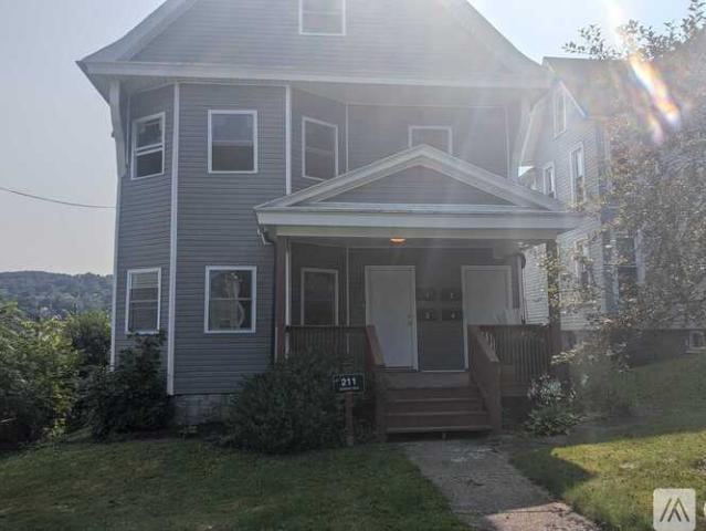 2 BR, 1 BA Apartment 211 Central Ave, Unit 1, Oil City, PA 16301
