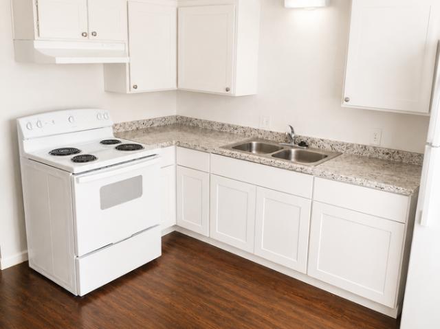 2 BR, 1 BA Apartment 2125 North Avenue, Sacramento, CA 95838