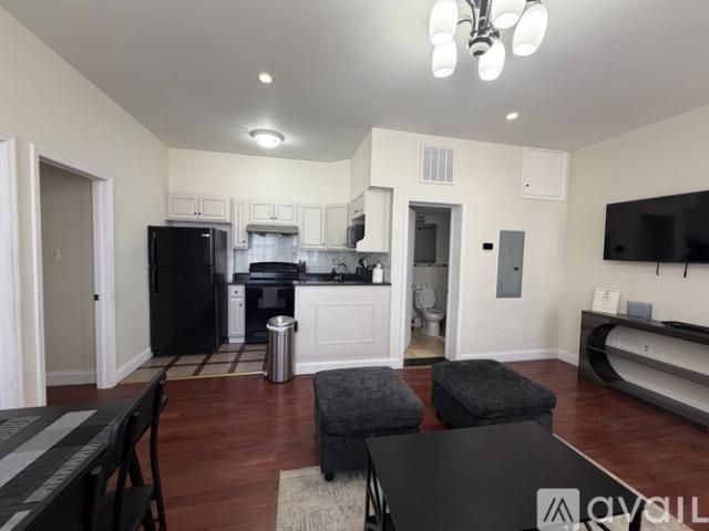 2 BR, 1 BA Apartment 217 N 11 Th St, Unit 302, Philadelphia, PA 19107