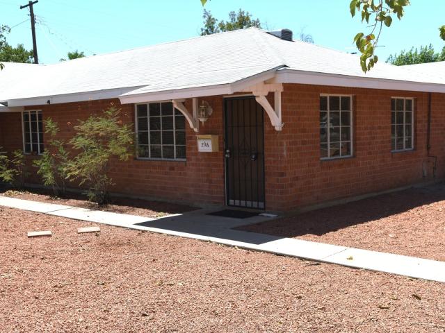 2 BR, 1 BA Apartment 2145 E Osborn Rd, Phoenix, AZ 85016