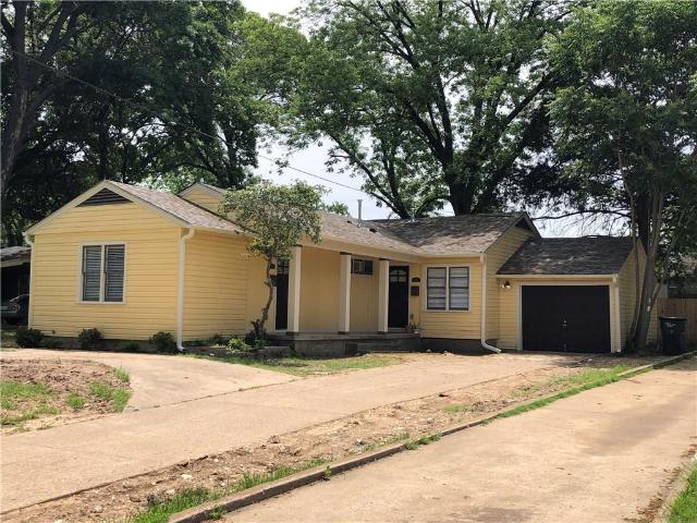 2 BR, 1 BA Apartment 214 East 6th St, Dallas, TX 75203