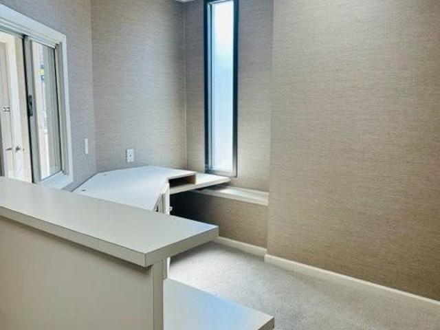 2 BR, 1 BA Apartment 215 Willis Ave, Mineola, NY 11501