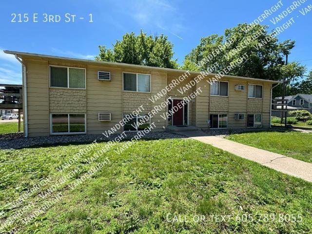 2 BR, 1 BA Apartment 215 E 3rd St, Canton, SD 57013