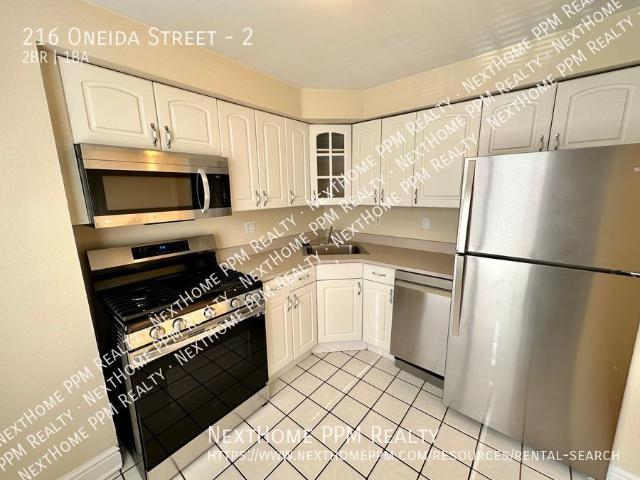 2 BR, 1 BA Apartment 216 Oneida Street, Pittsburgh, PA 15211