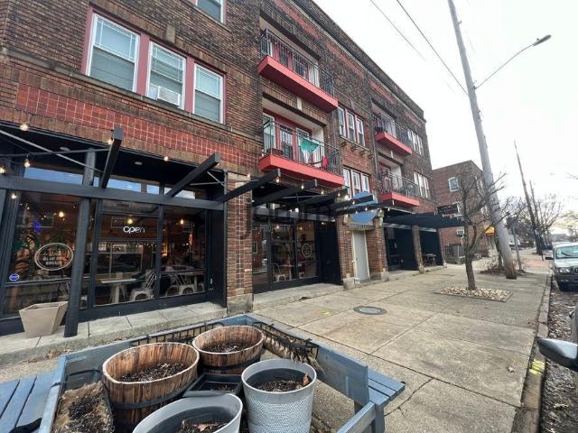 2 BR, 1 BA Apartment 2187 Murray Hill, Cleveland, OH 44106