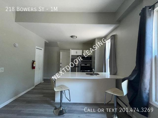 2 BR, 1 BA Apartment 218 Bowers St, Jersey City, NJ 07307