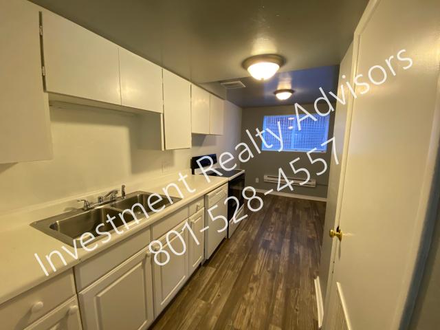 2 BR, 1 BA Apartment 218 E Edith Ave, Salt Lake City, UT 84111
