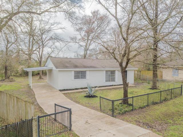 2 BR, 1 BA Apartment 219 W Willwood Dr, WILLIS, TX 77378