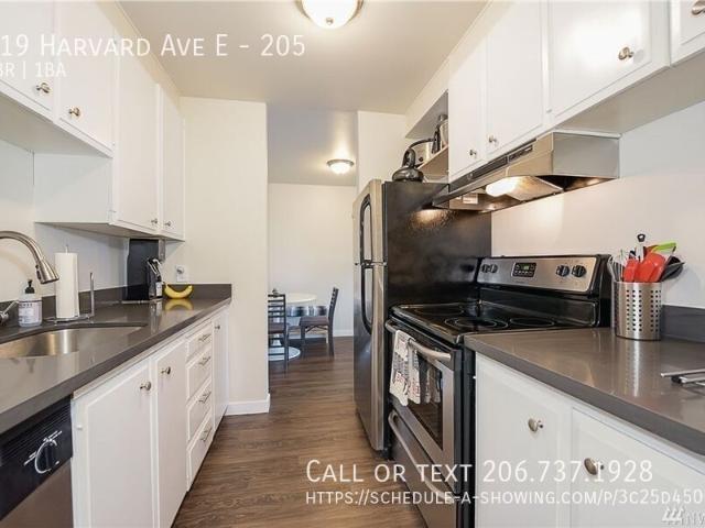 2 BR, 1 BA Apartment 219 Harvard Ave E, Seattle, WA 98102
