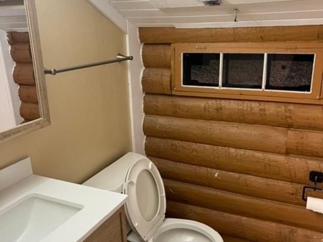 2 BR, 1 BA Apartment 21 Spruce Drive, Buncombe County, NC 28704