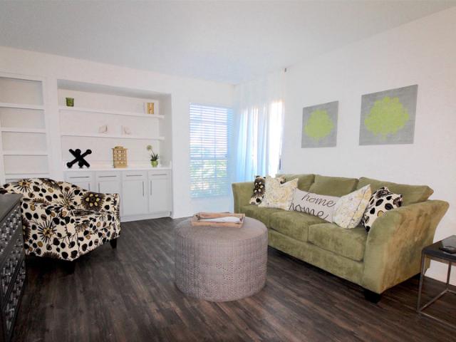 2 BR, 1 BA Apartment 21 W Rundberg Ln, Austin, TX 78758