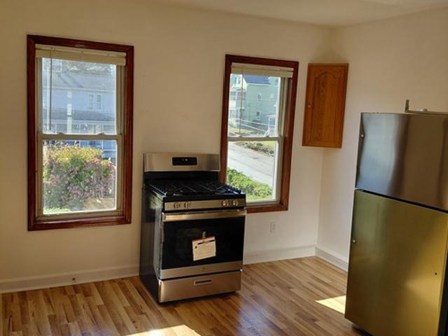 2 BR, 1 BA Apartment 21 Whipple Street, Unit #3rd floor, Worcester, MA 01607