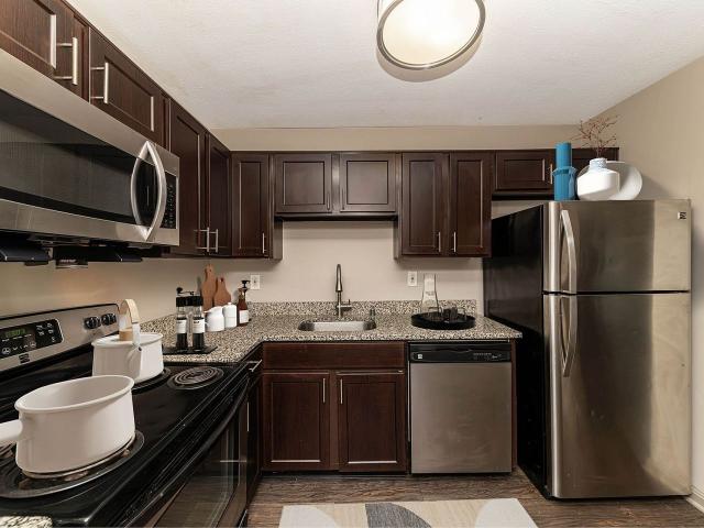 2 BR, 1 BA Apartment 2201 Biljana Dr #6 Unit 2100 02, Louisville, KY 40206