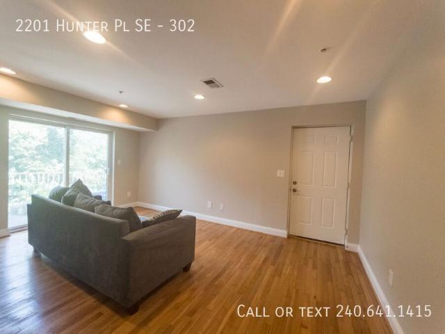 2 BR, 1 BA Apartment 2201 Hunter Pl SE, Washington, DC 20020