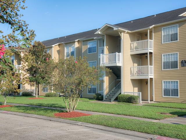 2 BR, 1 BA Apartment 2201 Manhattan Boulevard Unit 206, Harvey, LA 70058