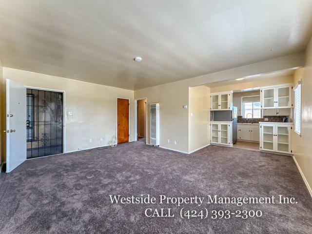 2 BR, 1 BA Apartment 2202 W 84th Pl, Inglewood, CA 90035