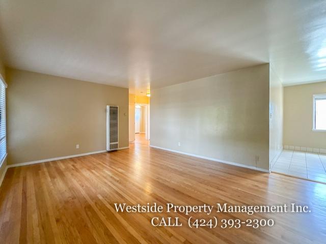 2 BR, 1 BA Apartment 2202 W 84th Pl, Inglewood, CA 90035