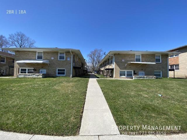 2 BR, 1 BA Apartment 2206 Hebron Avenue 2206 E, Zion, IL 60099