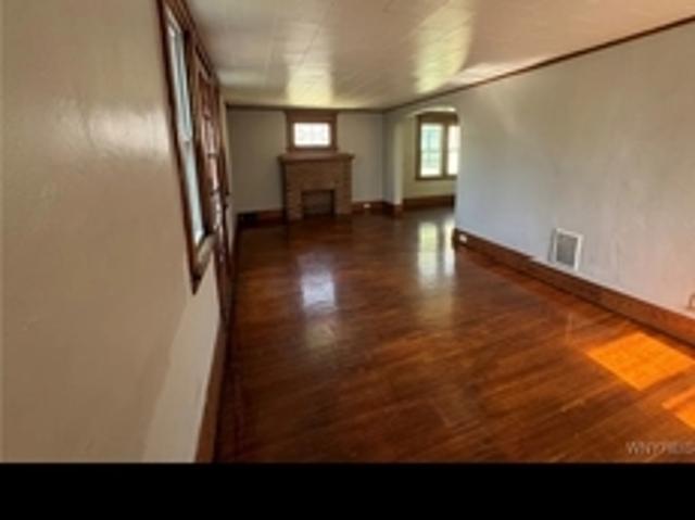 2 BR, 1 BA Apartment 220 Dartmouth Avenue, Unit 2, Buffalo, NY 14215