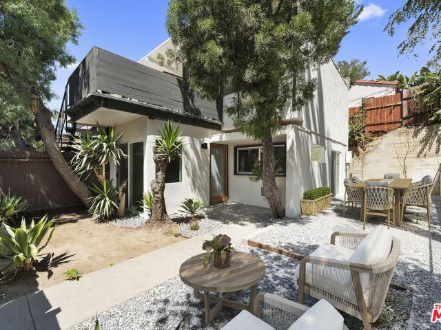 2 BR, 1 BA Apartment 2210 Echo Park Avenue, Los Angeles, CA 90026