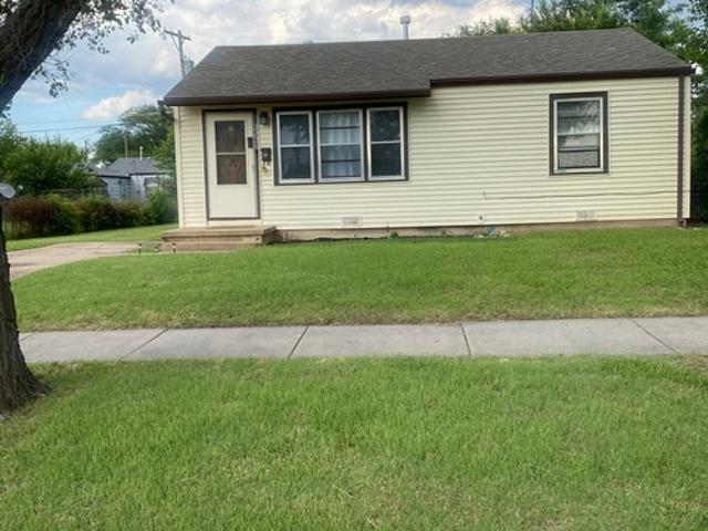 2 BR, 1 BA Apartment 2220 N Estelle Street, Wichita, KS 67219