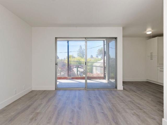 2 BR, 1 BA Apartment 2221 Parker Street, Berkeley, CA 94704