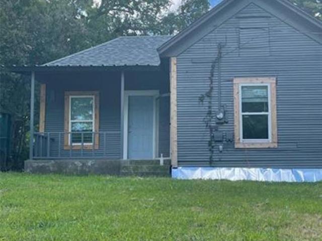 2 BR, 1 BA Apartment 2222 West Bond St, Denison, TX 75020
