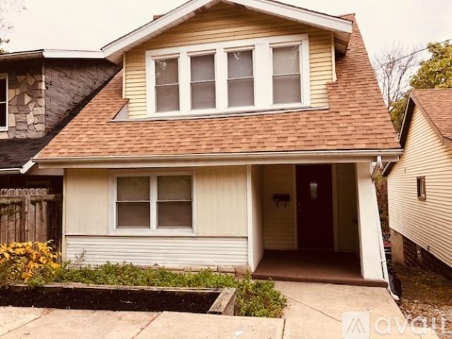 2 BR, 1 BA Apartment 2227 Lehigh St, Pittsburgh, PA 15218