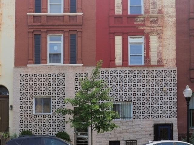 2 BR, 1 BA Apartment 2227 Saint Paul Street 5, Baltimore, MD 21218