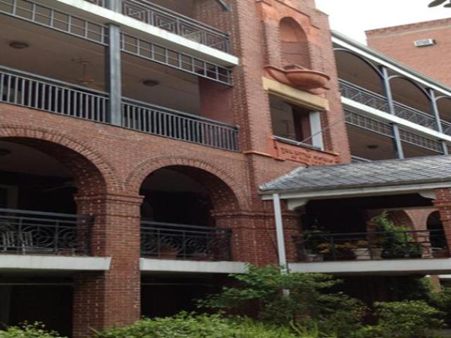 2 BR, 1 BA Apartment 222 East 37th St Savannah, GA 31401