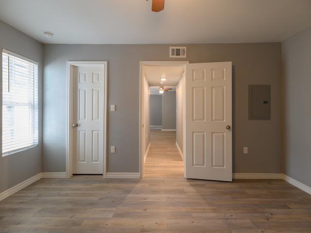 2 BR, 1 BA Apartment 222 N Dixie Blvd Unit B02, Odessa, TX 79761