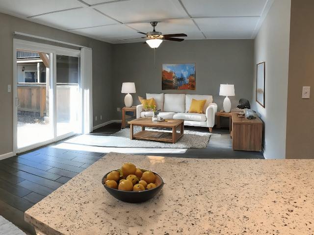 2 BR, 1 BA Apartment 2233 Fair Oaks Boulevard Unit 2235B, Sacramento, CA 95825