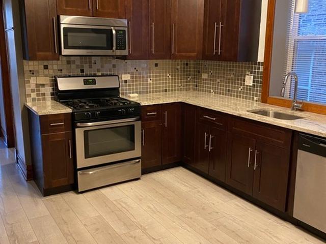 2 BR, 1 BA Apartment 2236 West Augusta Boulevard, Unit 1F, Chicago, IL 60622
