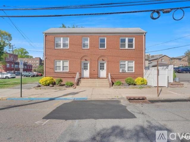 2 BR, 1 BA Apartment 227 Columbia Ave, Unit 2, Cliffside Park, NJ 07010
