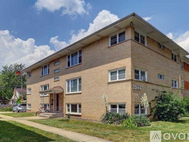 2 BR, 1 BA Apartment 2246 S 17th Ave, Unit 1E, North Riverside, IL 60546