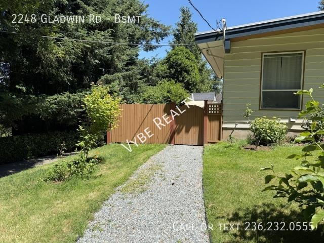 2 BR, 1 BA Apartment 2248 Gladwin Rd, Abbotsford, BC V2S 2Y6