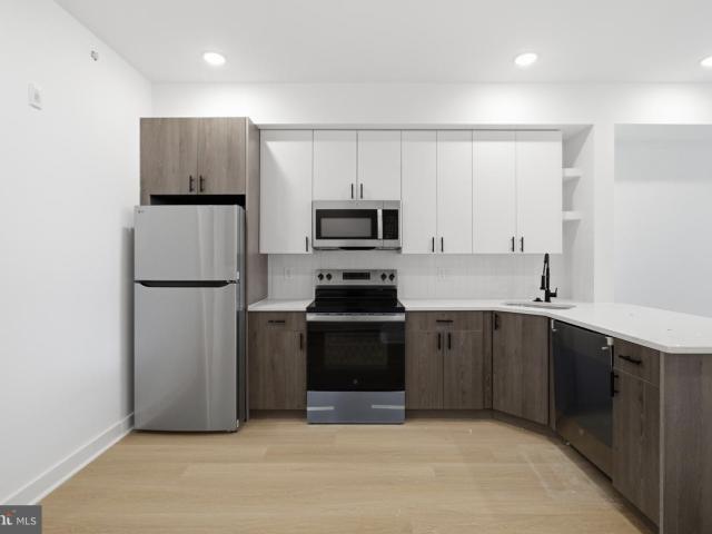 2 BR, 1 BA Apartment 2251 N 12th St, Philadelphia, PA 19133