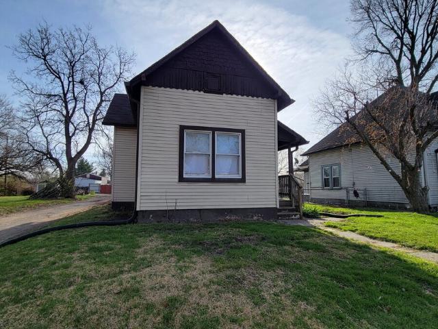 2 BR, 1 BA Apartment 225 Trowbridge St, Indianapolis, IN 46201