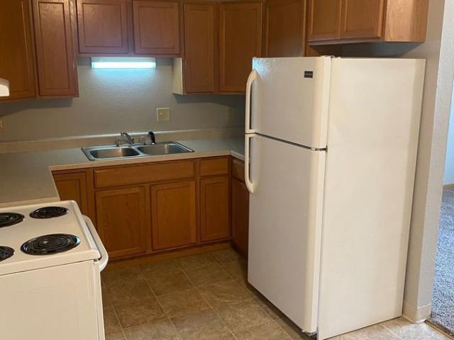 2 BR, 1 BA Apartment 225 Ash St, Carlisle, IA 50047