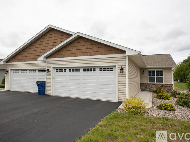 2 BR, 1 BA Apartment 227368 Dove Ave, Wausau, WI 54401